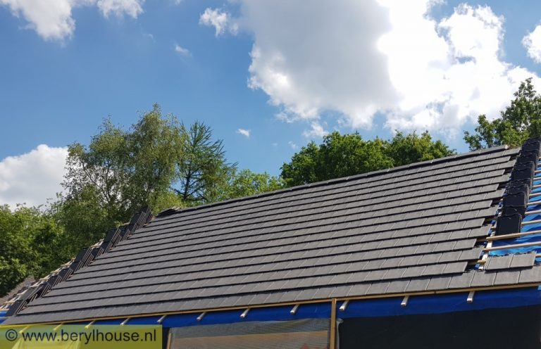 Dakpannen antraciet rustiek VLAKKE DAKPAN 20,5 (per m2) – Beryl House